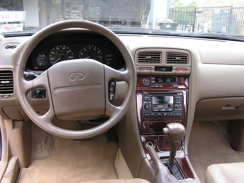 Infiniti I30 technical specifications and fuel economy